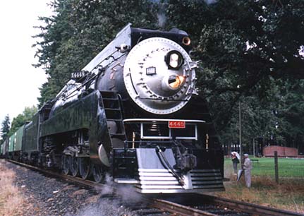 SP 4449 Through Hillsboro, OR on September 30, 2000